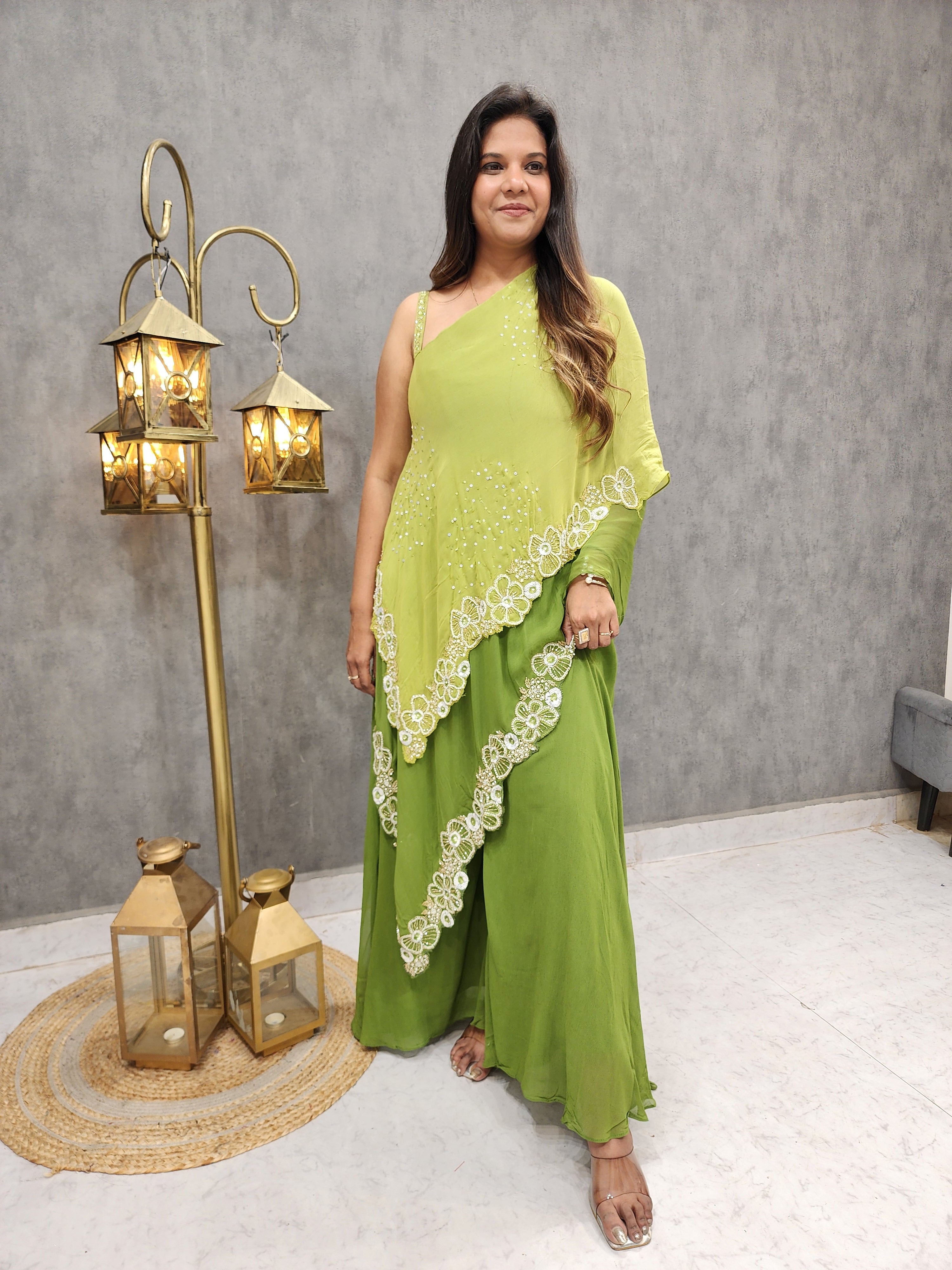 GREEN DOUBLE LAYER EMBROIDERED DIVIDER CO-ORD SET – MODERNSAHIBA